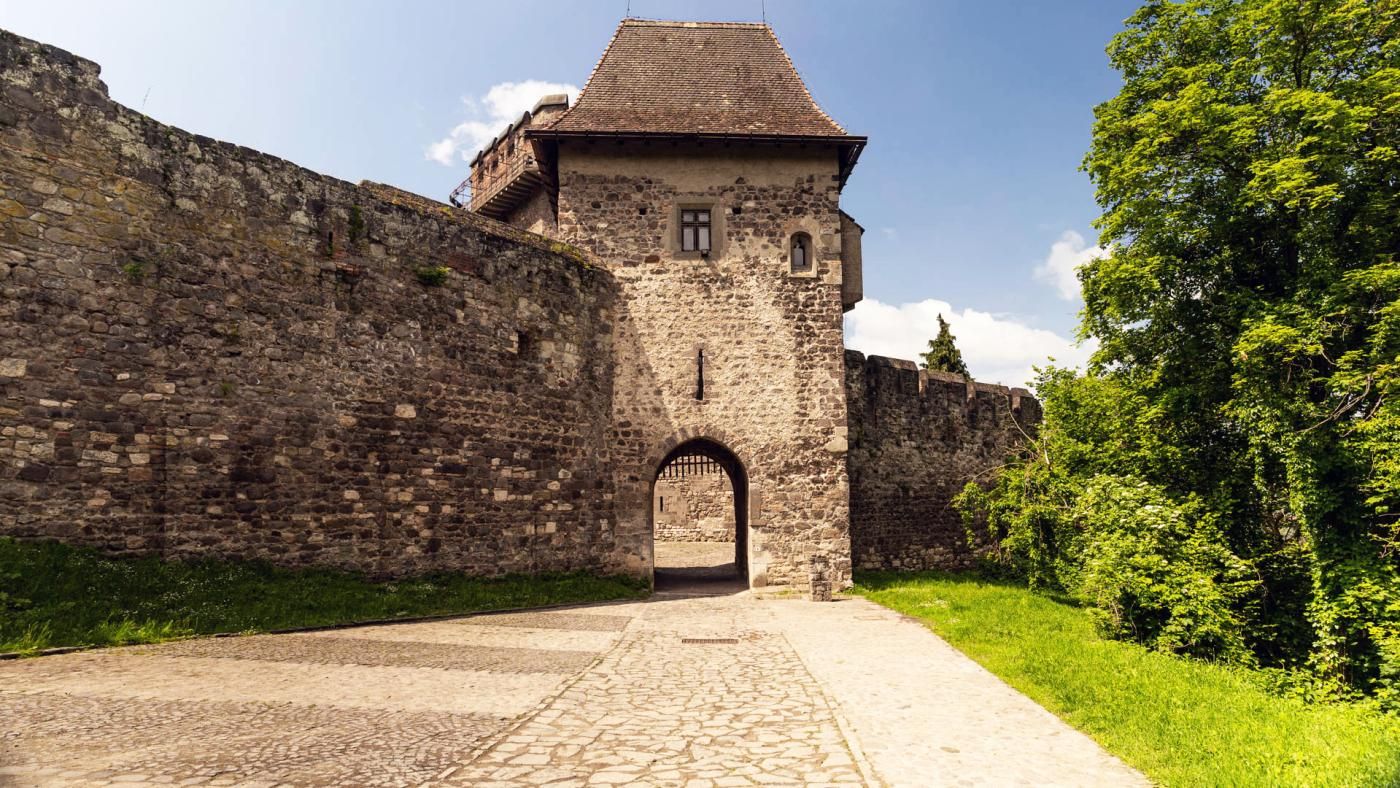 Salamon-torony | Visegrad.hu