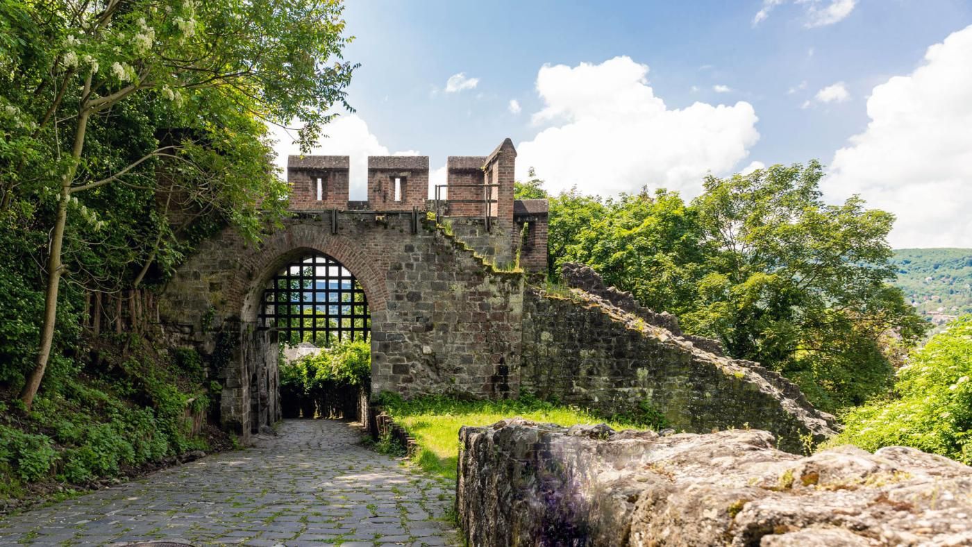 Salamon-torony | Visegrad.hu